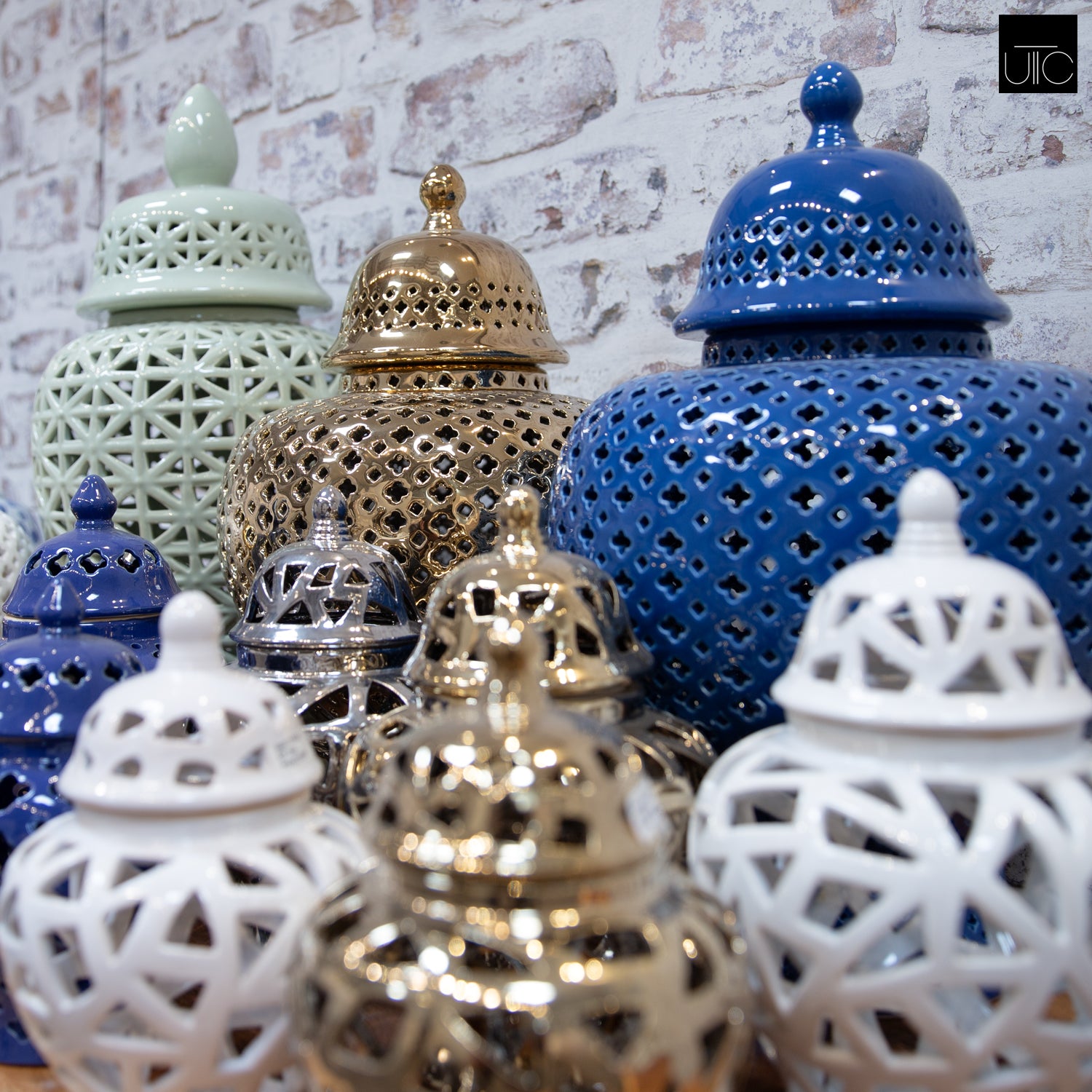 Urban Trends Collection | Stylish Home Décor, Vases, Planters & More
